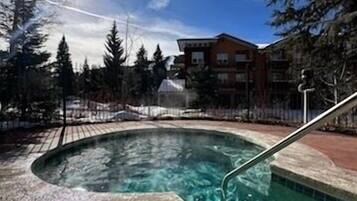 Apartamento em Condomínio Fechado, 3 quartos | Piscina