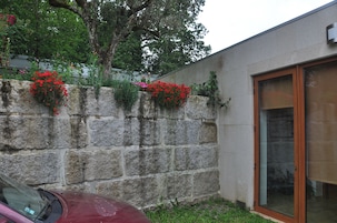 Quarto, 1 quarto, acessível, fumadores | Terrenos do alojamento
