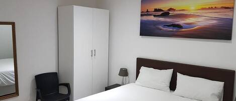Quarto, 1 quarto, terraço, vista para a montanha | 1 quarto, ferro/tábua de engomar, Wi-fi grátis