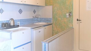 Estúdio, 1 quarto, varanda, vista para o jardim | Interior