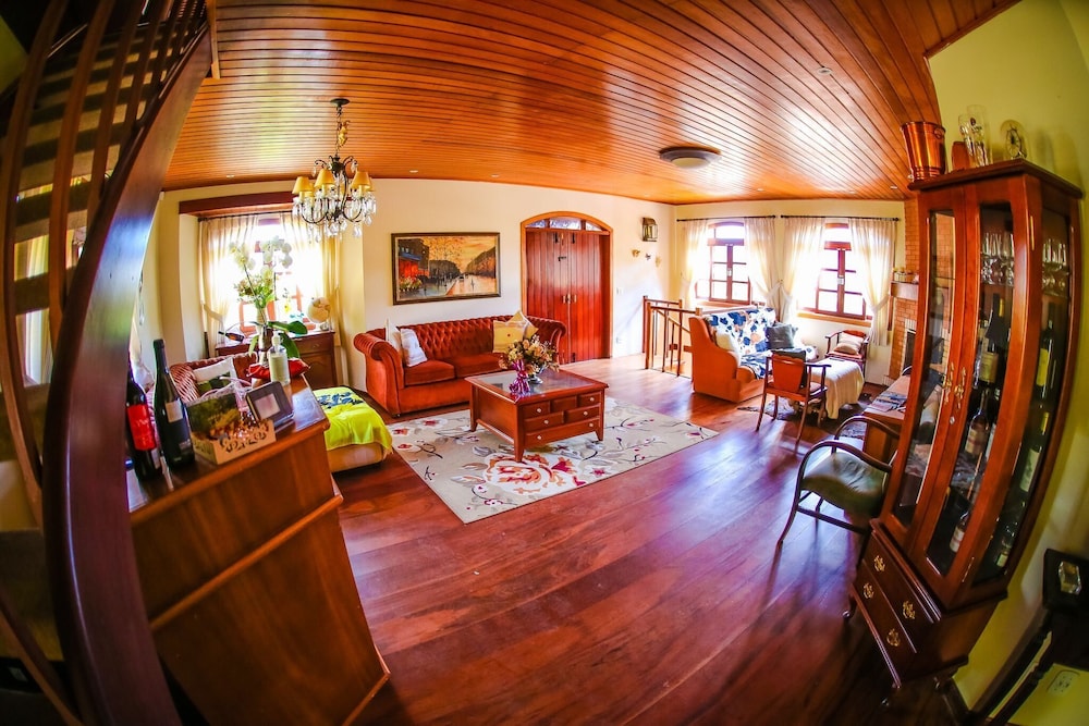 Mansão Austríaca Guesthouse - Campos do Jordão
