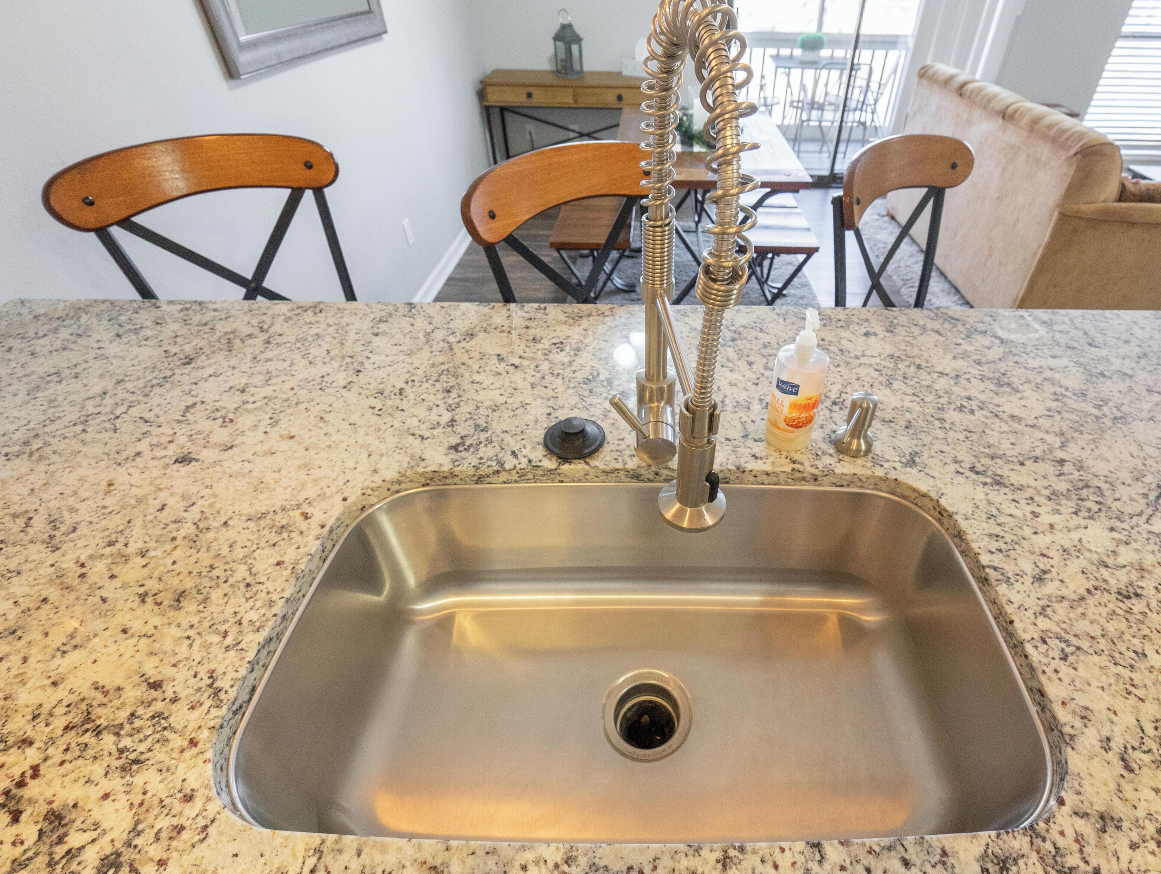 1br Walk-in~pet Friendly ~ Resort Amenities ~ Fishing ~ Free Tickets Included! (Pr40-10) - Branson, MO