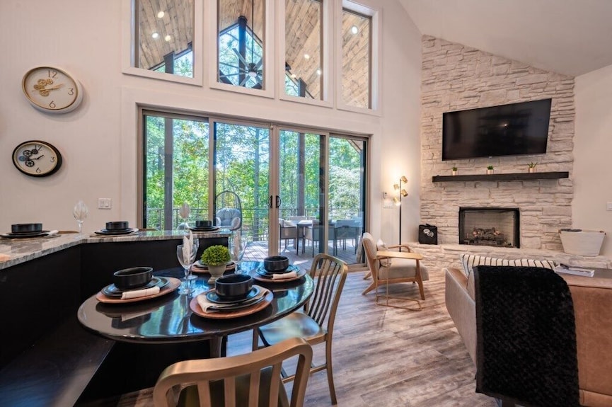 High-end Luxury Modern - Broken Bow, OK