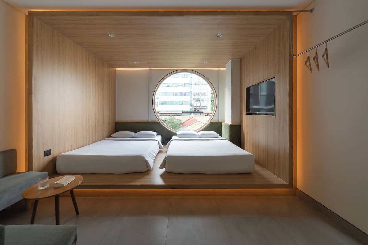 Quarto quádruplo luxo, para não fumantes | Roupas de cama premium