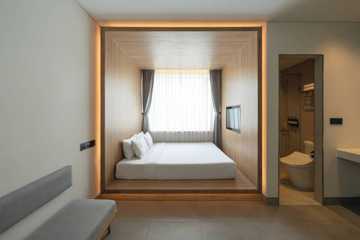 Quarto superior, para não fumantes, vista para a cidade | Roupas de cama premium