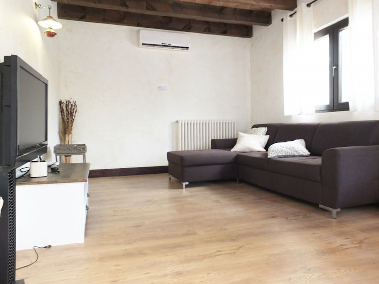 Tranquila A Charming Villa Set In Pretty Gardens - L'Ametlla de Mar