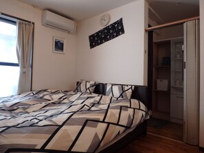 Apartamento Familiar, não fumadores | 2 quartos, secretária, secretária adequada para computadores portáteis 