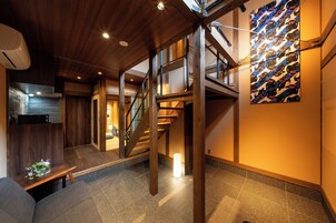 Casa tradicional, 2 quartos, para não fumantes, cozinha (YUZEN) | 2 quartos, cofres nos quartos, individualmente decorados