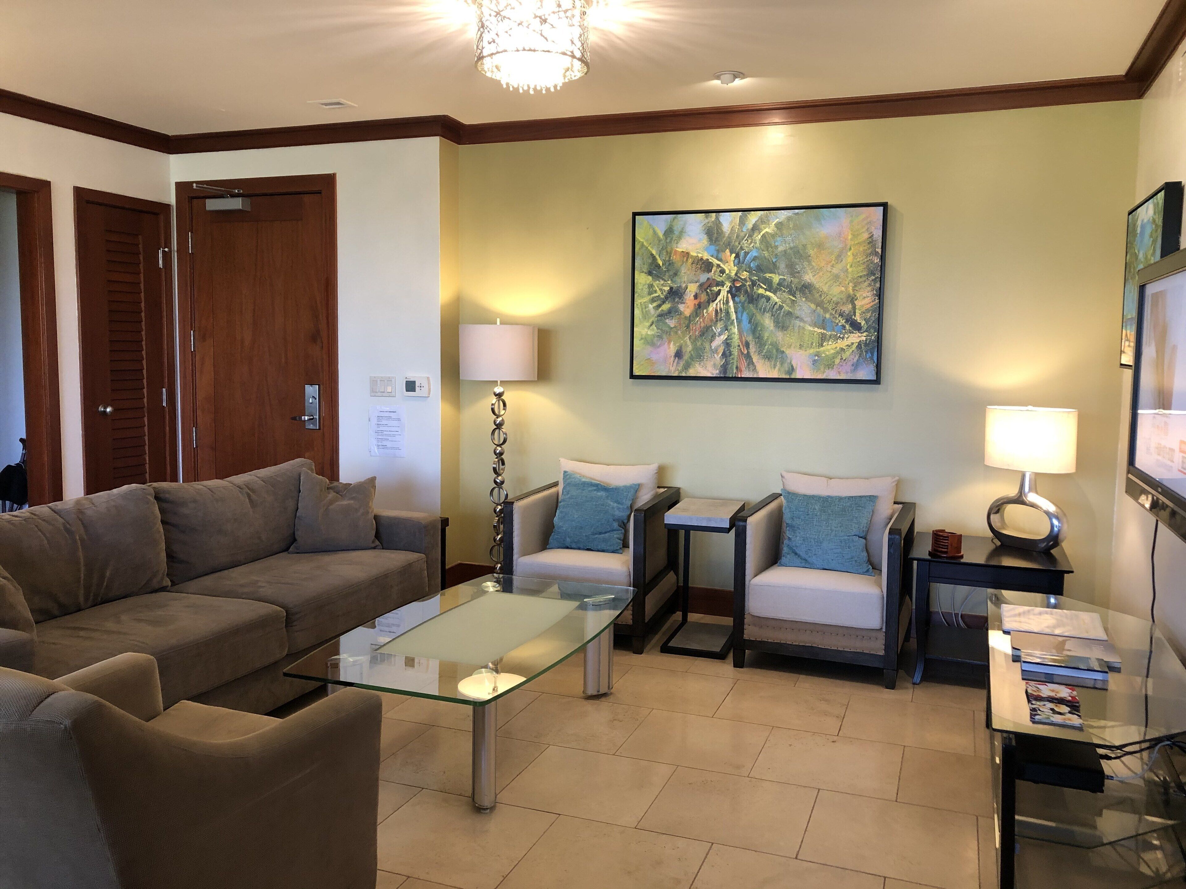 Luxurious, Spacious, High-end Beachfront Vacation Villa Free Parking - O‘ahu, HI