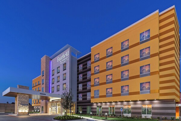 Fairfield Inn & Suites Houston Memorial City Area - Stafford, TX