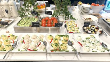 Pequeno-almoço tipo buffet diário (69 PLN por pessoa)