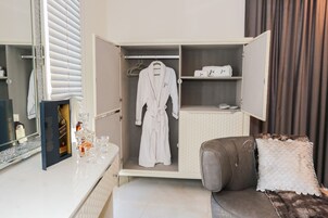 Quarto casal luxo (Grey) | Frigobar, cofres nos quartos, quartos à prova de som