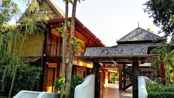 Fachada da propriedade