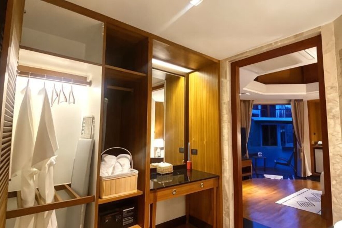 Casa de banho | Artigos de higiene pessoal grátis, um secador de cabelo, roupões 