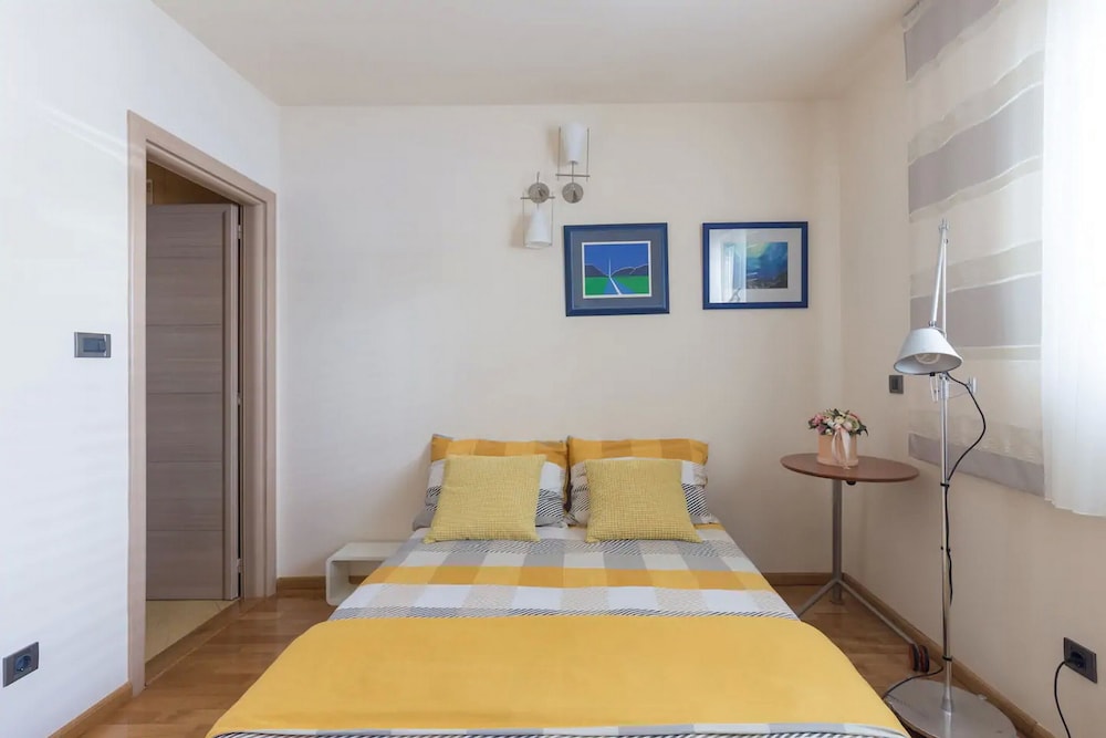 Ferienwohnung Mit Privat Pool, Beheizt Terrasse, Familienfreundlich,4 Personen - Makarska