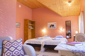 Quarto Duplo ou Twin Comfort | Cortinas/cortinados opacos, ferro/tábua de engomar 