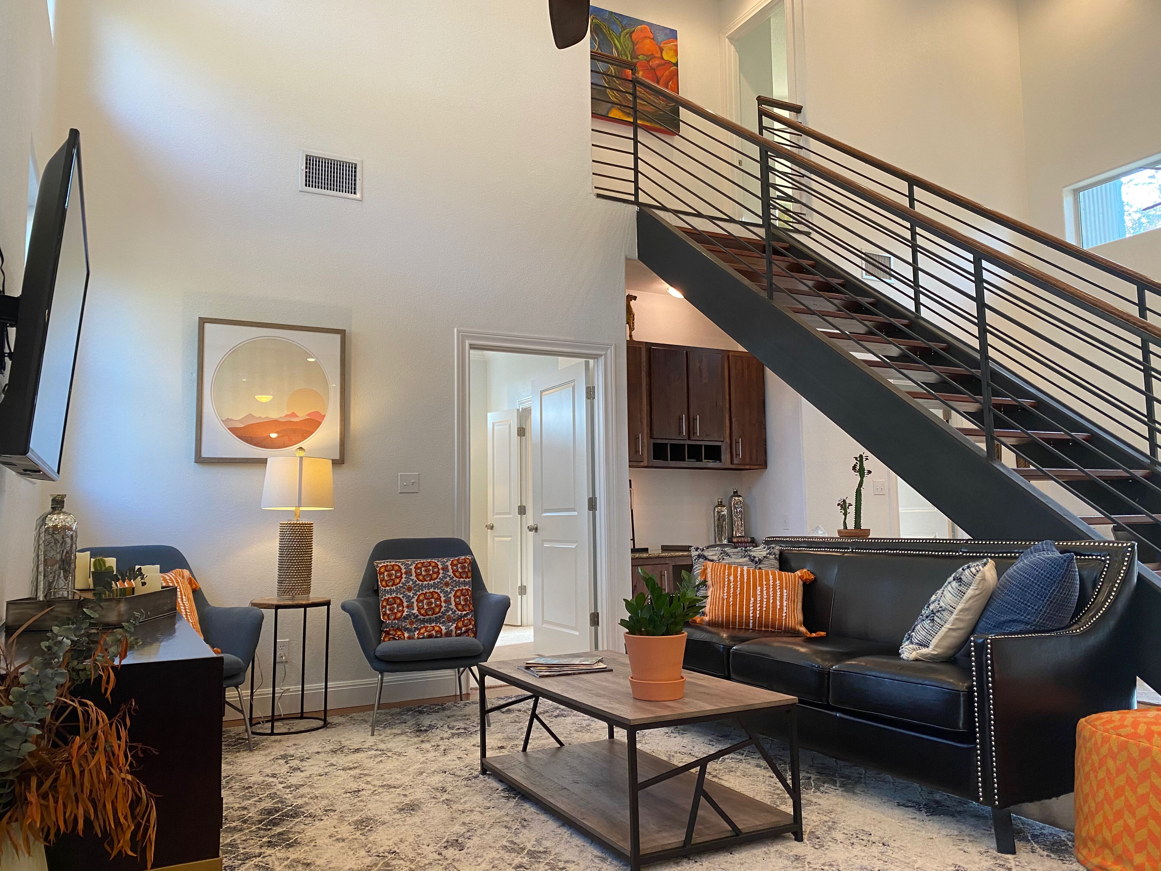 Lovely, Bright Modern House, Short Walk To Main Street, Private Pool! - Boerne, TX