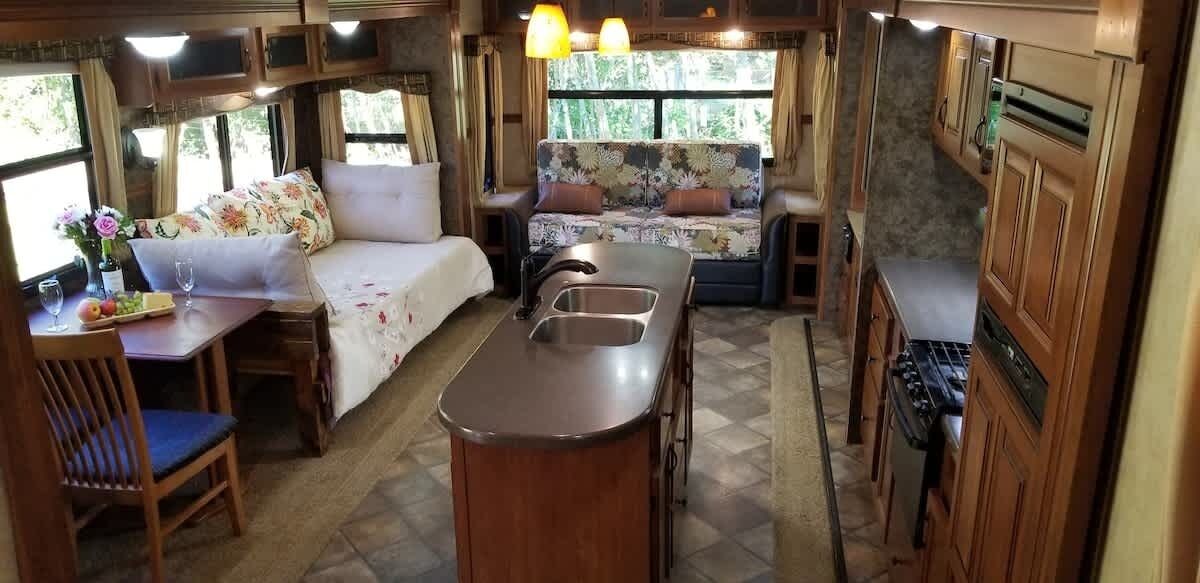 Farm Inn - Rv Farm Stay With Ocean Views - San Juan Islands, WA