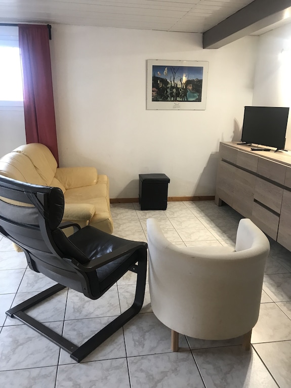 Apartment 200 M From The Village - Narbonne