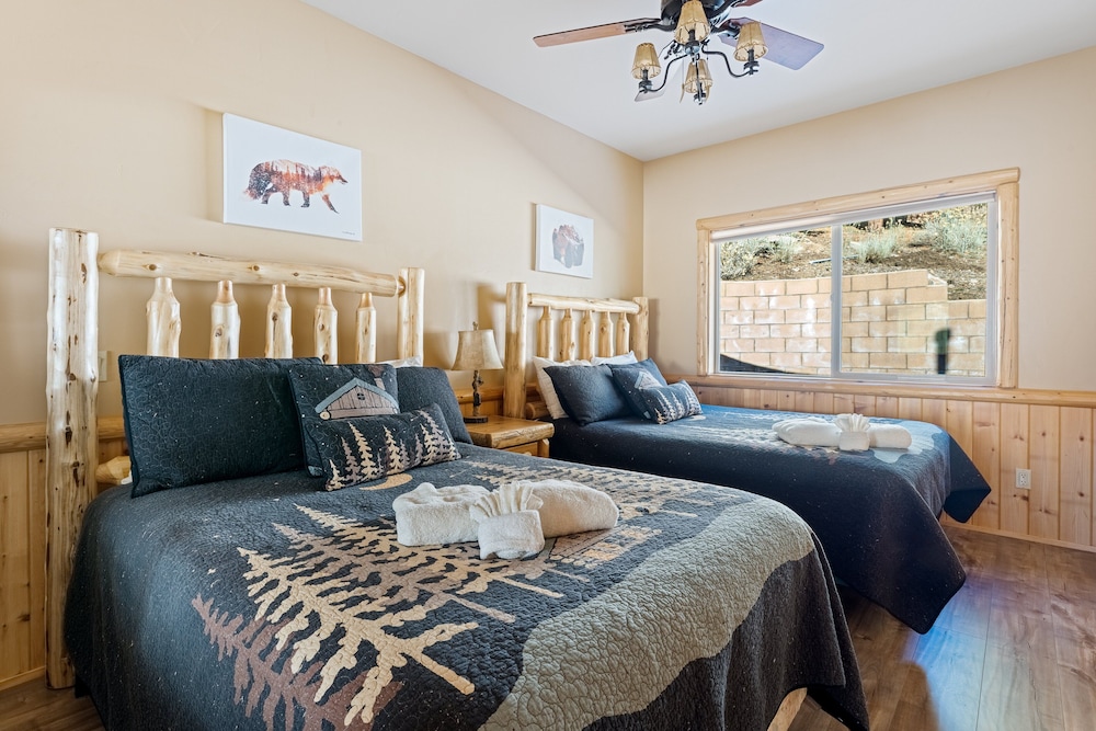 Majestic Views - Game Room. Stunning Views. 2 Car Garage.ev Charger . - Big Bear Lake, CA