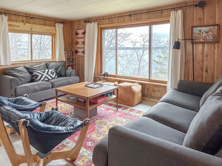 Cozy Vintage Cabin On Lake Pokegama & Mtb Trails - Minnesota