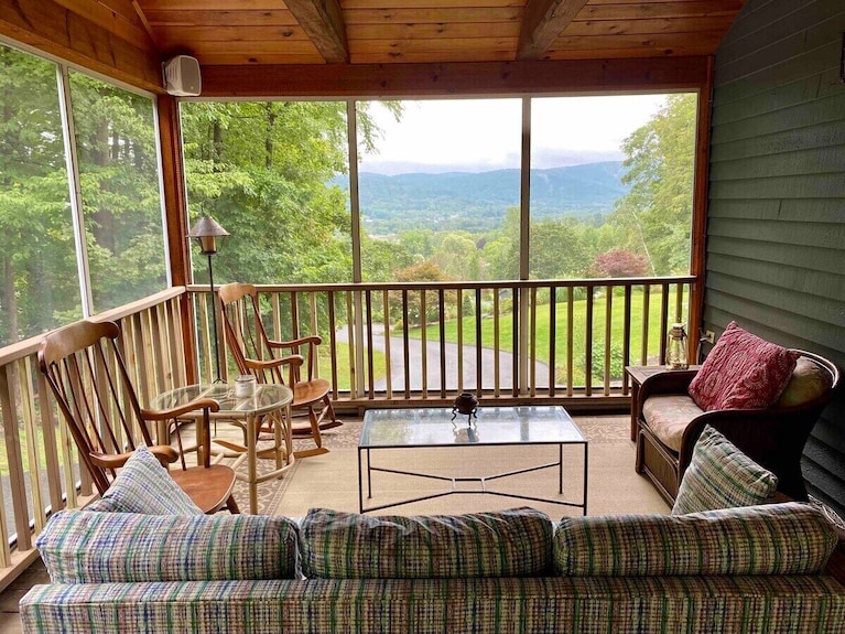 Hidden Oasis In The Mountains By Evergreen Home - Pittsfield, MA