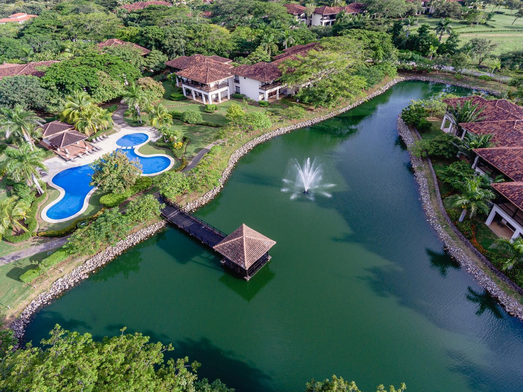 Apartamento em Condomínio Fechado, várias camas (Villa Almendro) | Terrenos do alojamento