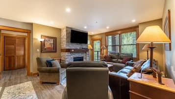 Apartamento (3 Bedrooms) | Sala de estar