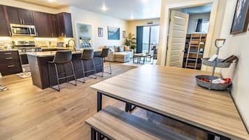 Apartamento em Condomínio Fechado, 2 quartos | Restaurantes