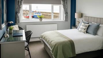 Quarto Duplo Comfort, casa de banho anexa, vista para o porto (Non Smoking)