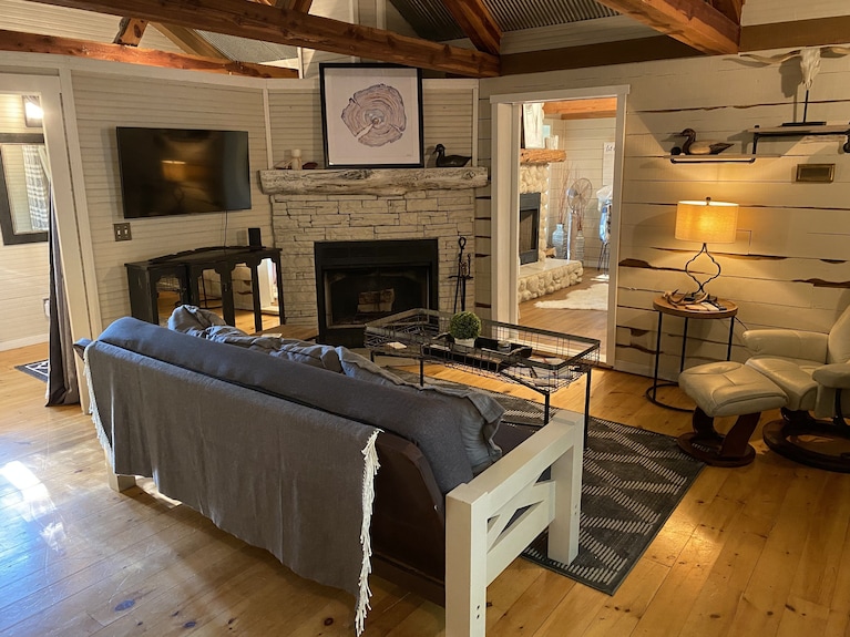 Charming And Secluded Mountain Cabin For Couples Near Eureka Springs - Table Rock Lake