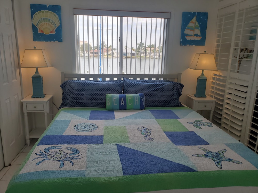 Waterview, Studio #15, Family Friendly, Close To Beach - 더네딘