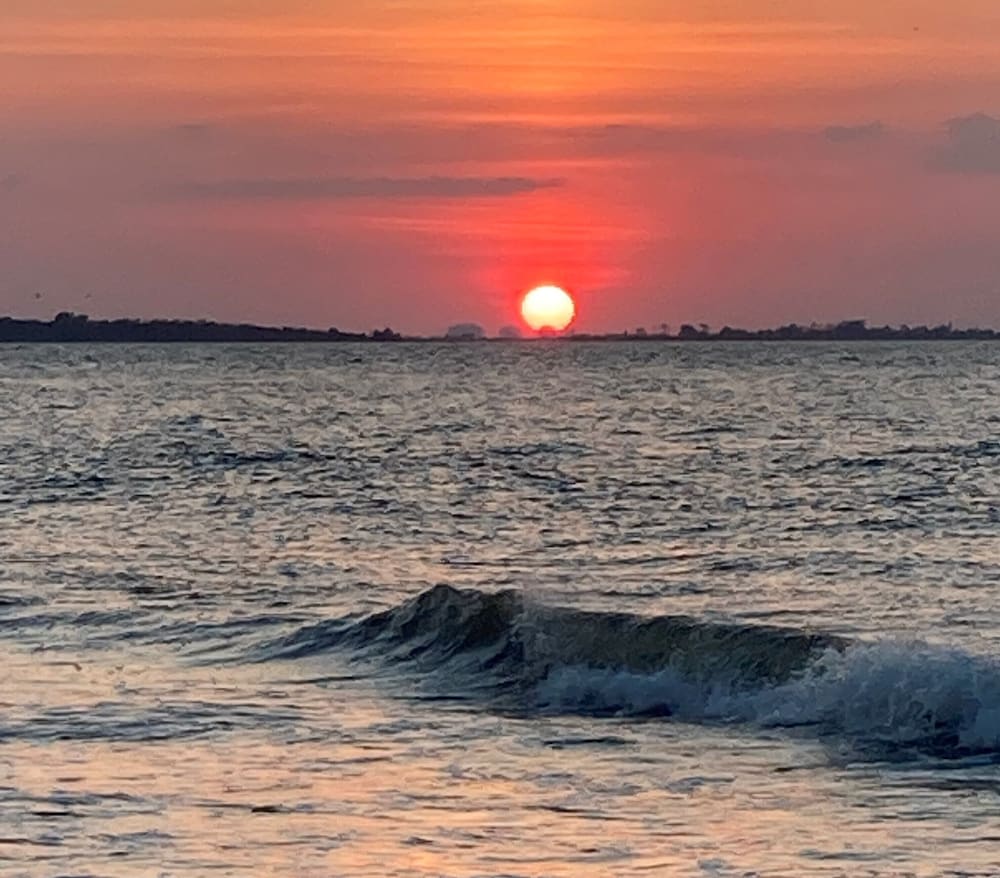 Amazing Water Views! Top Floor! Steps To The Pool And Beach Access! - Tybee Island, GA