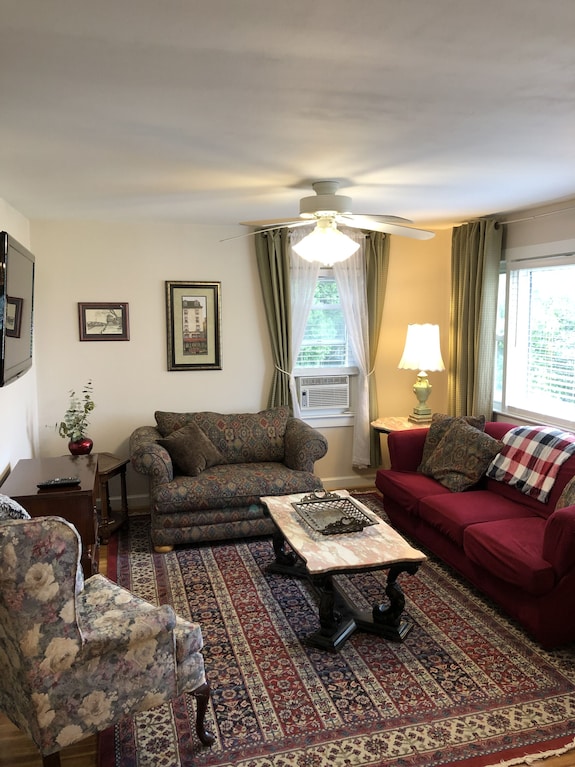 Wine Trail Dreams - 2 Br Cottage - Perfect Location On The Seneca Wine Trail! - Dundee, NY