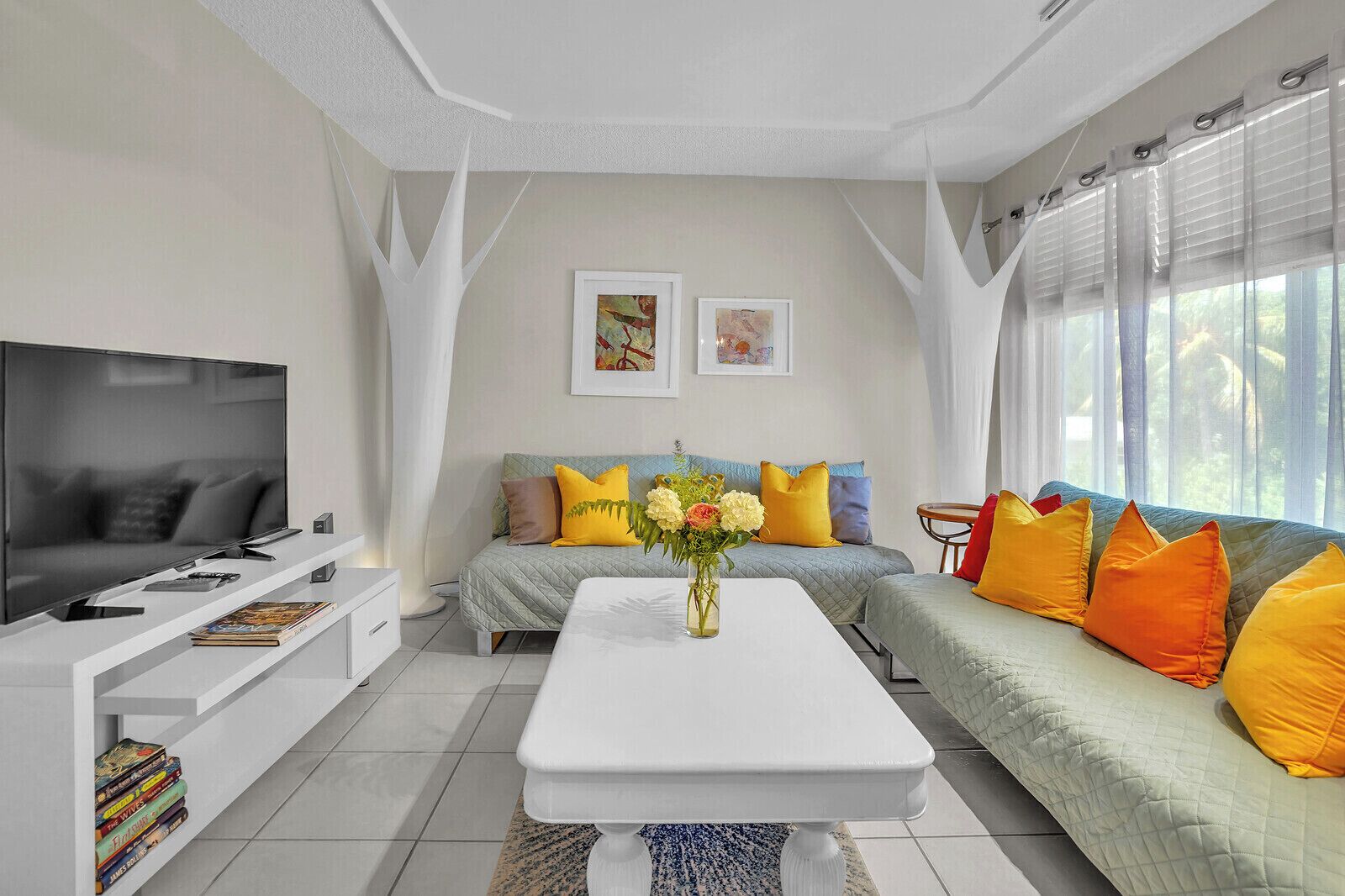 Whole Complex Close To The Ocean W/ A Magical Garden Sanctuary & Salt Water Pool - Atlantis, FL