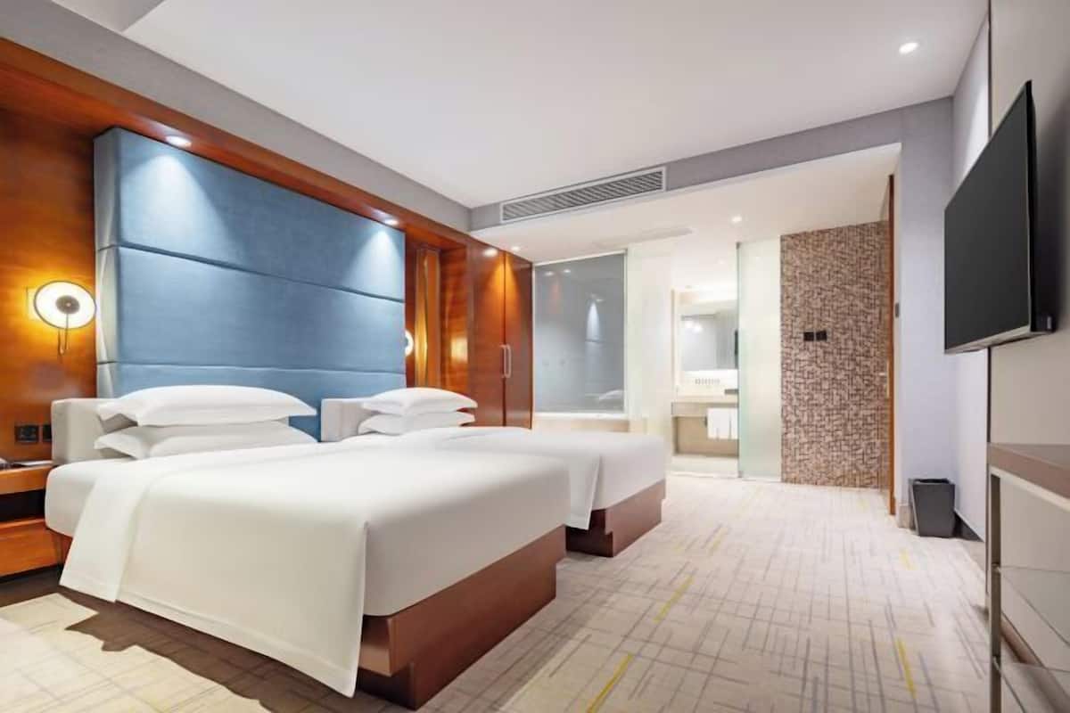 1 quarto, minibar, cofre no quarto, secretária