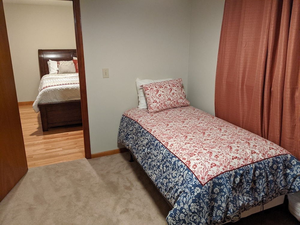 S1. Beautiful Home In Historic Scottsboro W/ Pool - アラバマ州