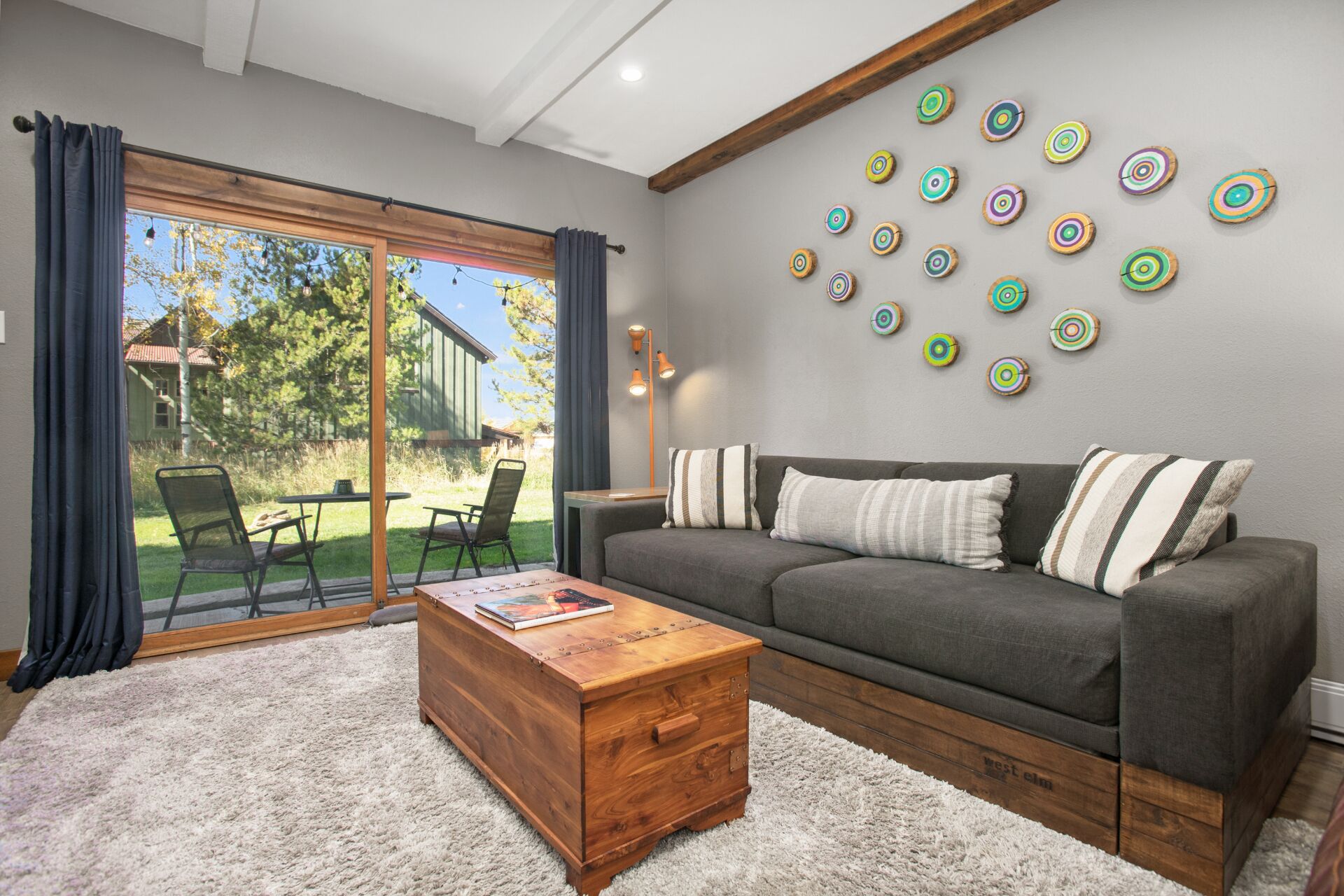 Nicely Updated, Private Washer/dryer, Outdoor Pool And Hot Tub, Free Bus Route - Steamboat Springs