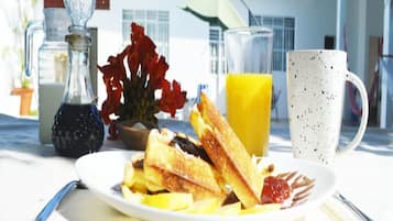 Pequeno-almoço inspirado na cozinha local diário incluído