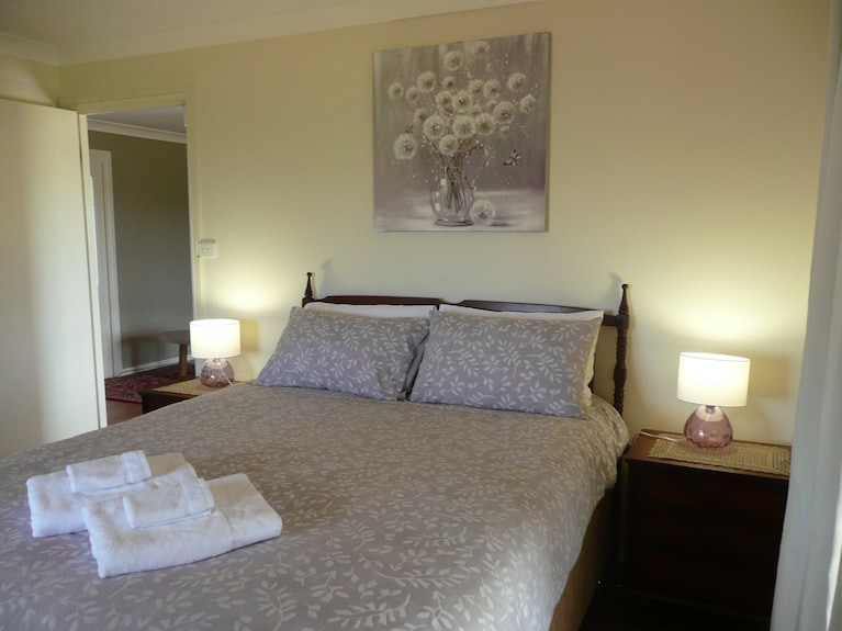 Parkesbourne Farmstay - New South Wales