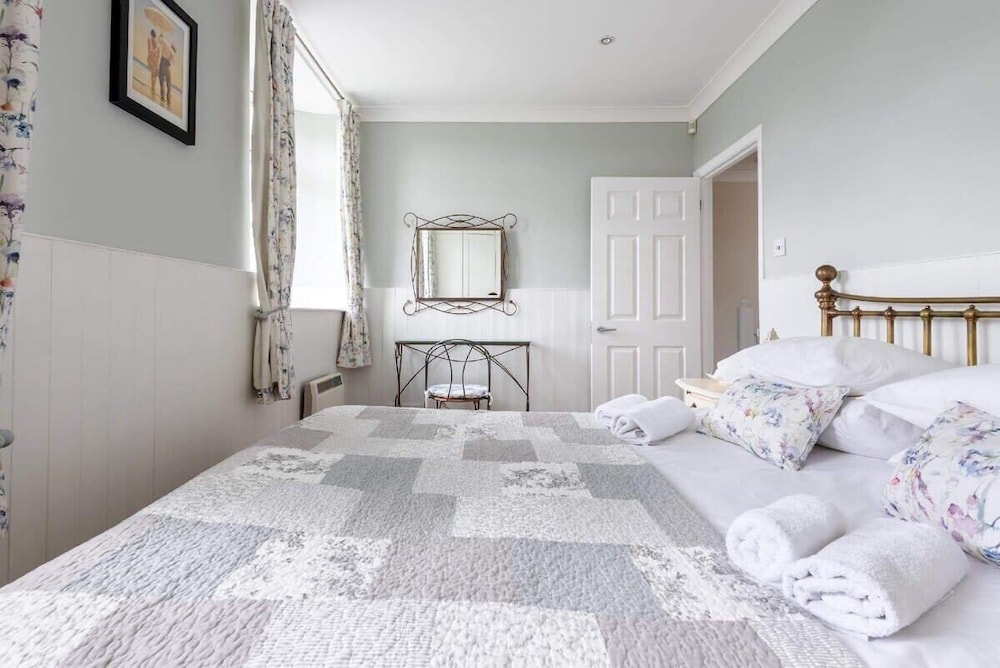 2 Bedroom Cottage Close To Perranporth Beach - St Agnes