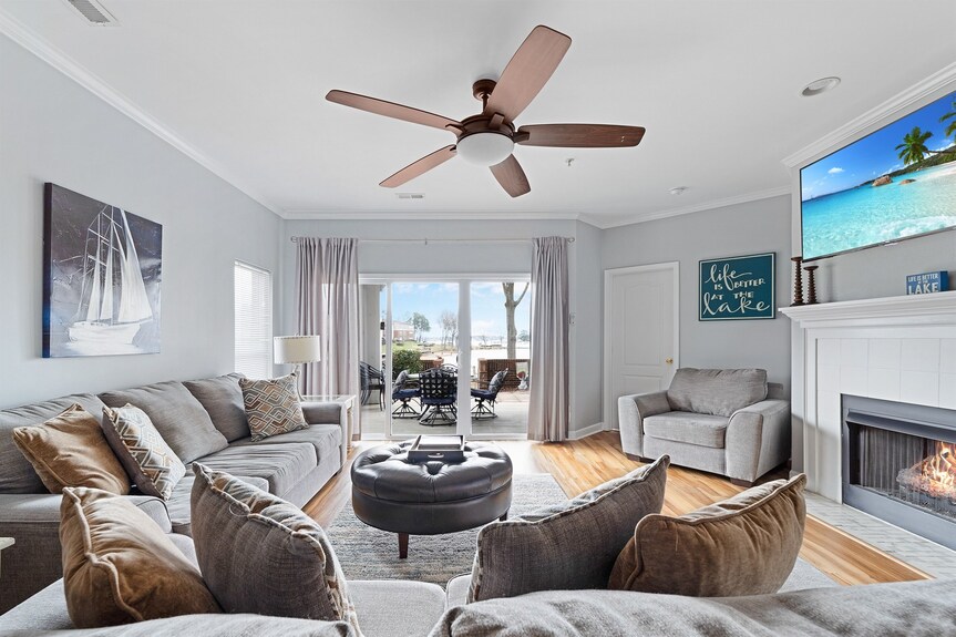 Lake Norman Waterfront Condo Retreat - Dog Friendly Cornelius Vacation Rental - Davidson, NC