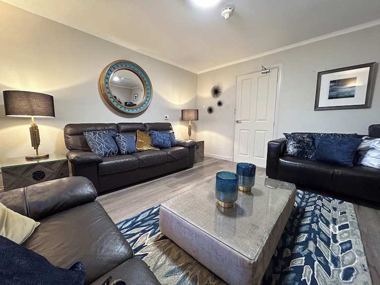 Lovely 7 Bedroom Home With Hot Tub And Large Garden Near Oban - Loch Awe