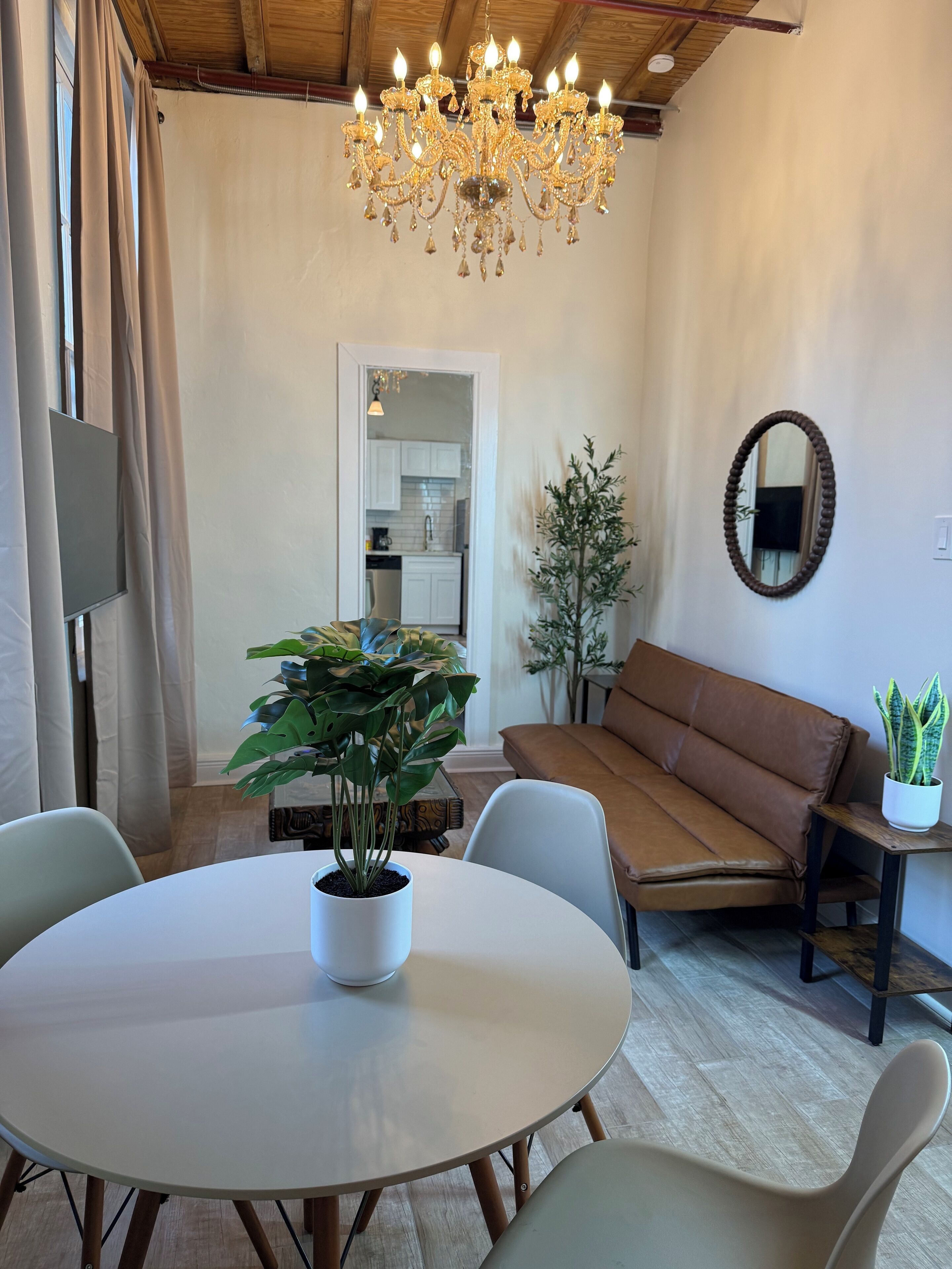 Downtown New Orleans Loft - 2 Minute Walk To French Quarter 3d - New Orleans, LA