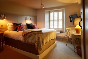 Ferros/tábuas de passar roupa, Wi-Fi de cortesia, roupa de cama