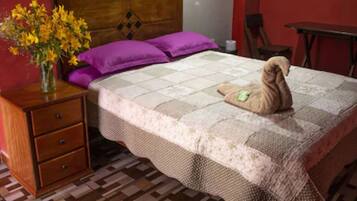 Quarto Twin | Cortinas/cortinados opacos, Wi-fi grátis, roupa de cama fornecida