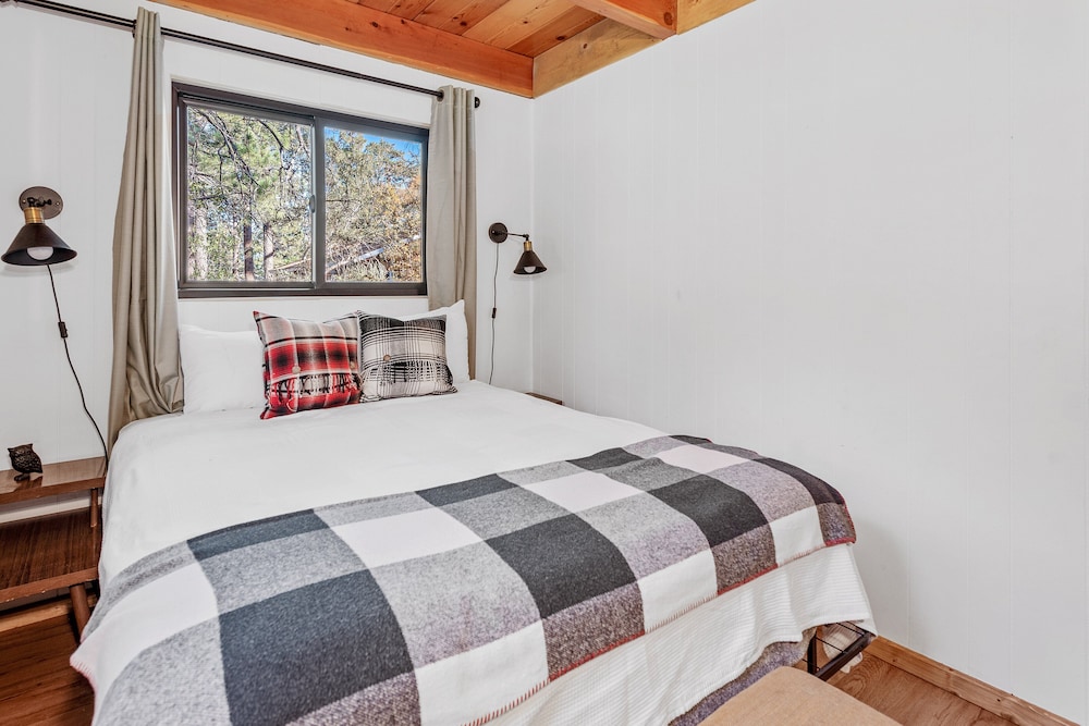 The Sugar Loft - Fireplace, Fenced Yard, Deck, Barbecue - Sugarloaf, CA