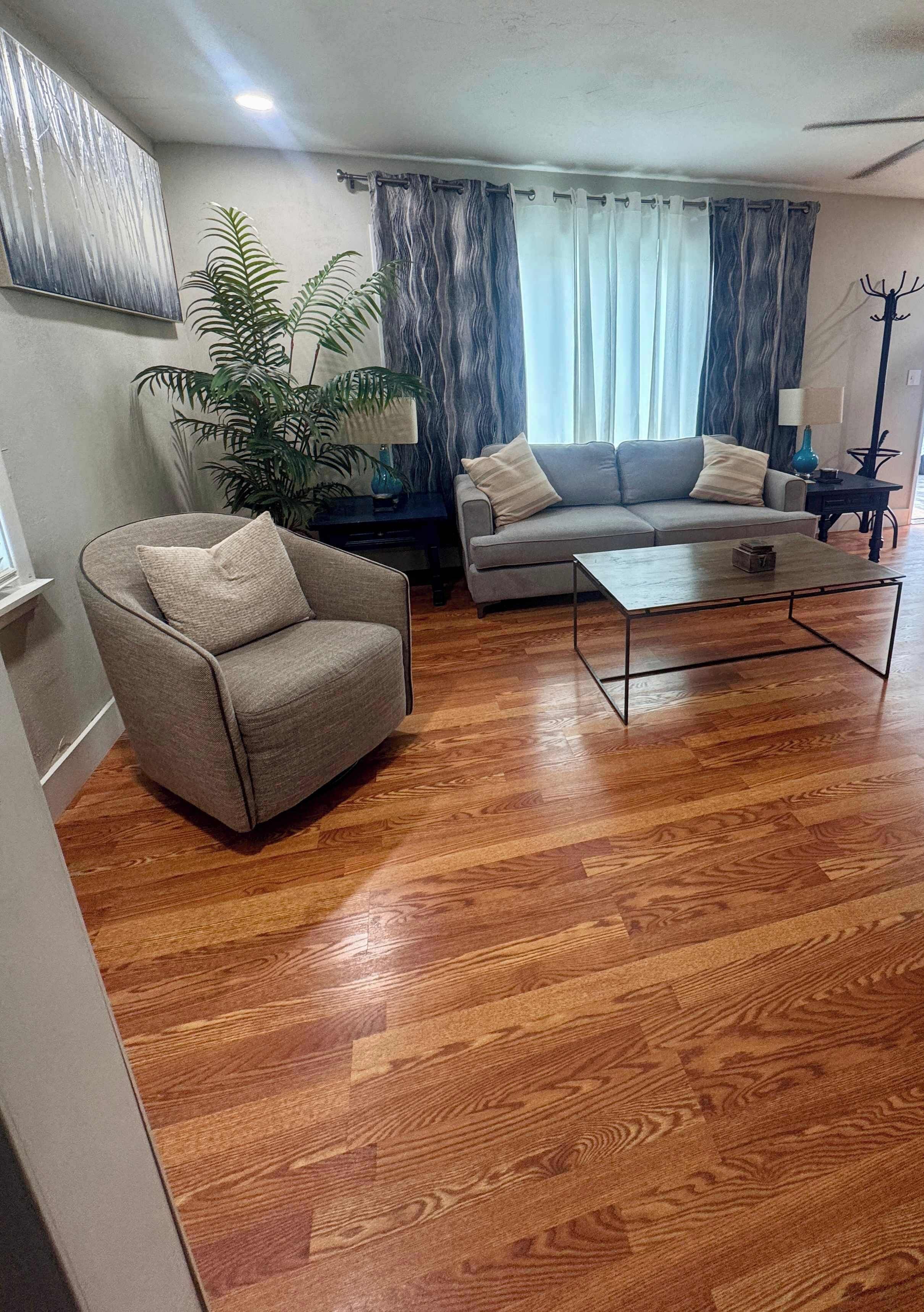 Cozy 3br Retreat Pet-friendly  Fenced Yard  Parking - Decatur, AL