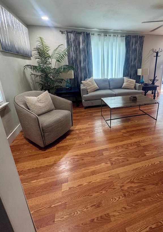 Cozy 3br Retreat Pet-friendly Fenced Yard Parking - Decatur, AL