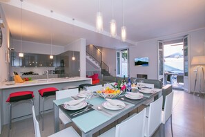 Villa Familiar, vários quartos (Villa Lucia Laglio) | Restaurantes